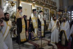 Η εξόδιος ακολουθία του μακαριστού Μητροπολίτη Αιτωλίας και Ακαρνανίας ...