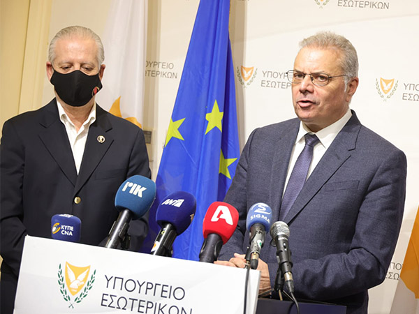 O Υπουργός Εσωτερικών συναντήθηκε με τον Πρόεδρο του Κ.Σ. ΕΔΕΚ για το ...