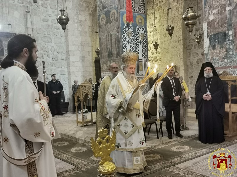 Η εορτή της Σταυροπροσκυνήσεως στην ομώνυμη Ιερά Μονή της Δυτικής ...