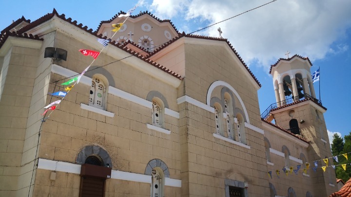 Επισκέπτες από όλη την Ελλάδα και γειτονικές χώρες στον Ιερό Ναό του ...