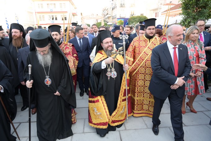 Η ενθρόνιση του Μητροπολίτη Αιτωλίας και Ακαρνανίας Δαμασκηνού Τοπικά ...