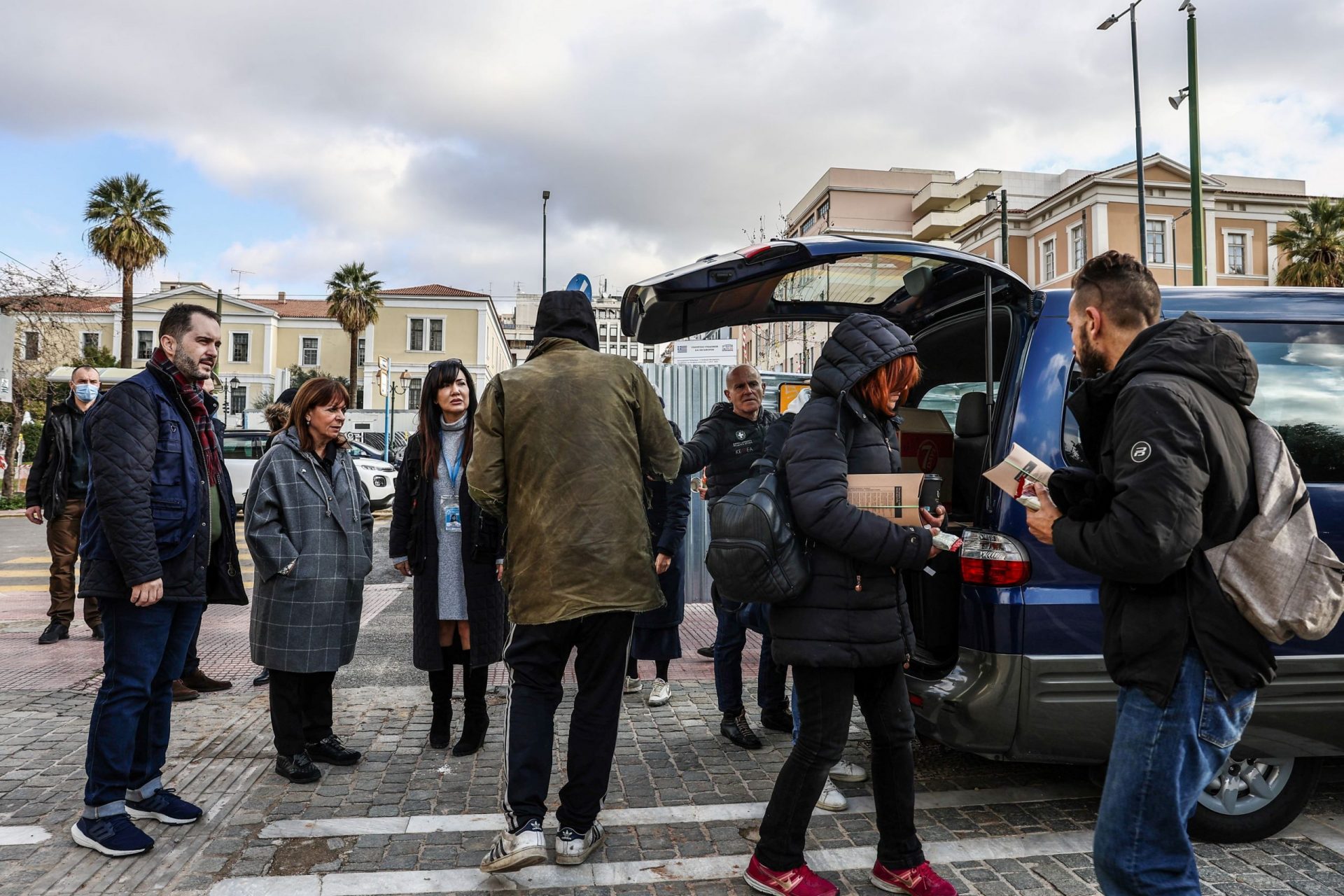 Στη δράση της ομάδας Streetwork του ΟΚΑΝΑ η Πρόεδρος της Δημοκρατίας ...