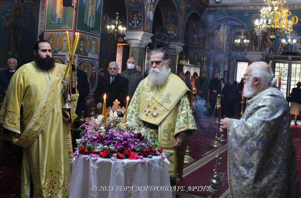 Κυριακή της Σταυροπροσκυνήσεως στη Μητρόπολη Άρτης Τοπικά Νέα ...