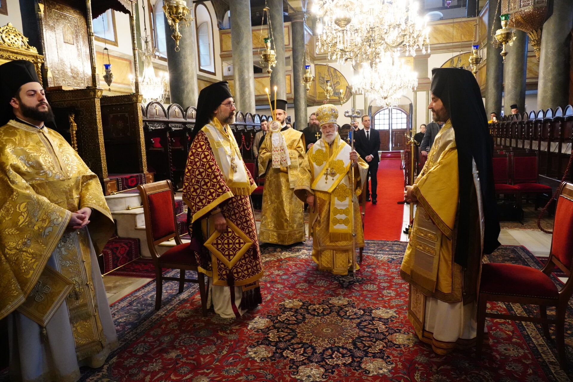 Τρισαρχιερατική Θεία Λειτουργία και Ιερό Τεσσαρακονθήμερο Μνημόσυνο ...
