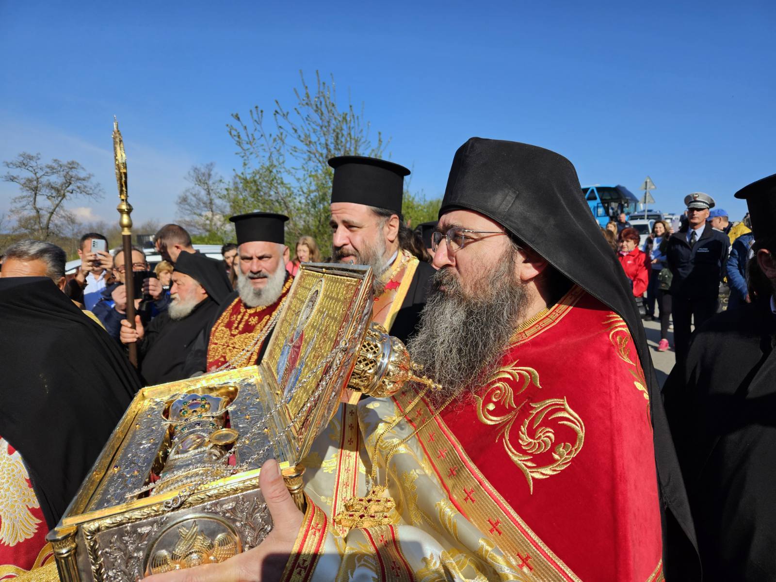 Ιερό προσκύνημα του λειψάνου του Αγίου Γεωργίου από τη Νιγρίτα στη ...