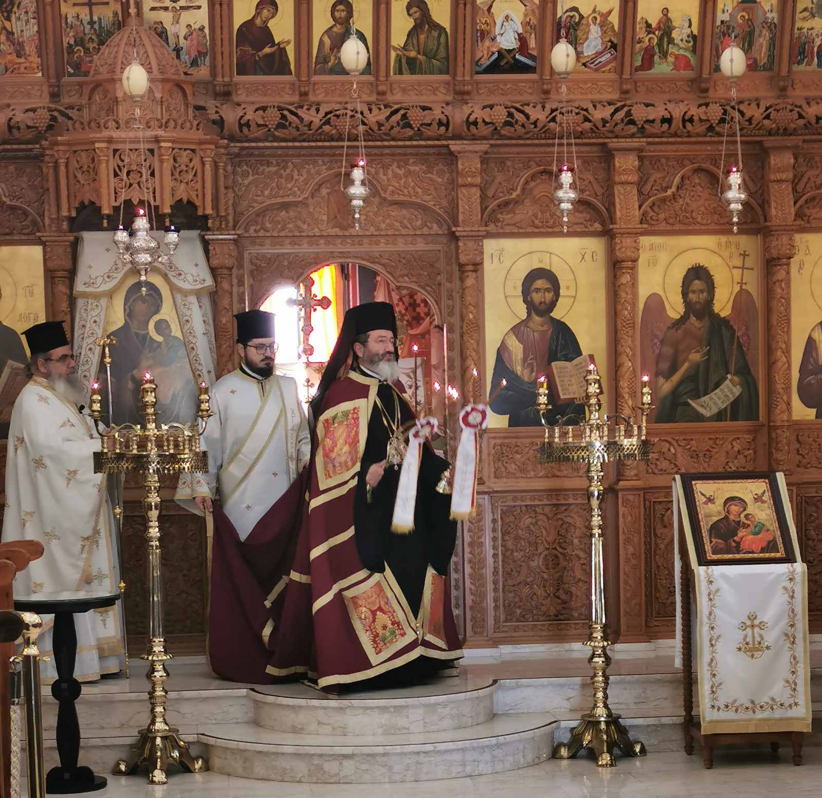 Ο Επίσκοπος Μεσαορίας Γρηγόριος στην Ιερά Μονή Θεοτόκου στα Καμπιά ...