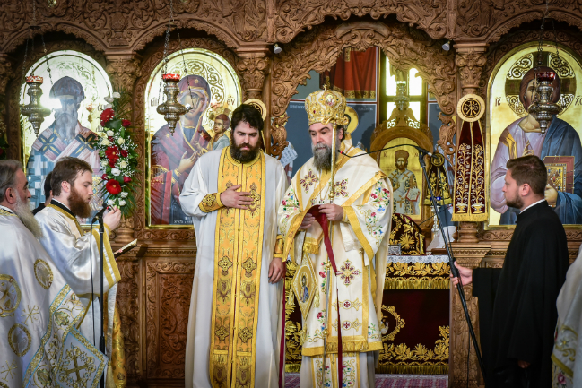 Στο νεόδμητο Ναό του Αγίου Σπυρίδωνος Σερρών ιερούργησε ο Μητροπολίτης ...