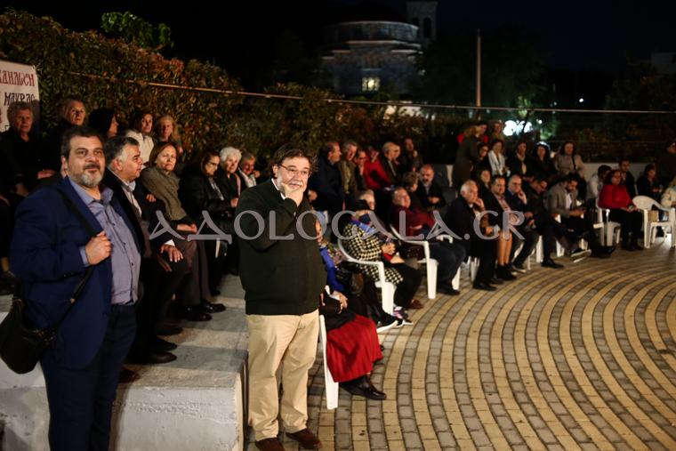 Αθήνα: Η Λιτάνευση της Εικόνας των Αγίων Τιμοθέου και Μαύρας ...