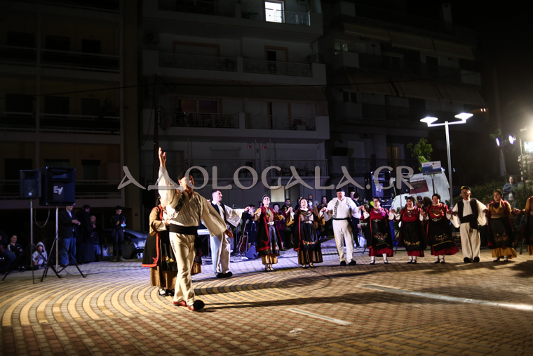 Αθήνα: Η Λιτάνευση της Εικόνας των Αγίων Τιμοθέου και Μαύρας ...