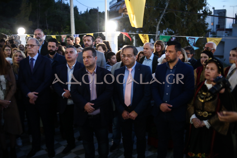 Αθήνα: Η Λιτάνευση της Εικόνας των Αγίων Τιμοθέου και Μαύρας ...