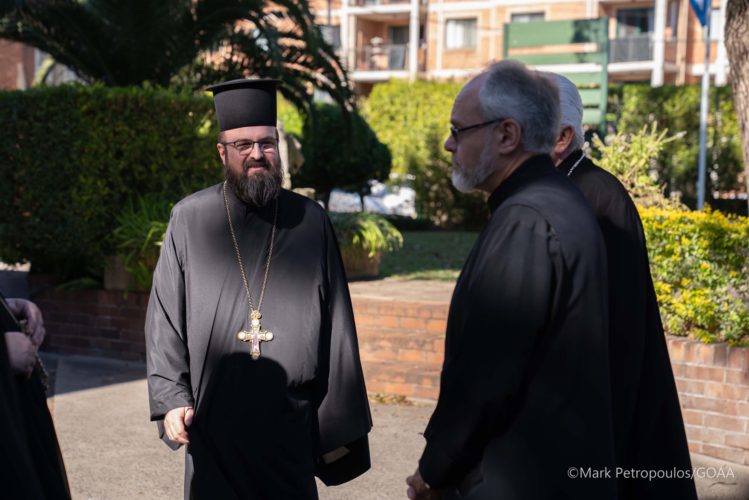 Ο Μητροπολίτης Ιεραπόλεως και ο Αρχιεπίσκοπος Παμφίλου στην Ιερά ...