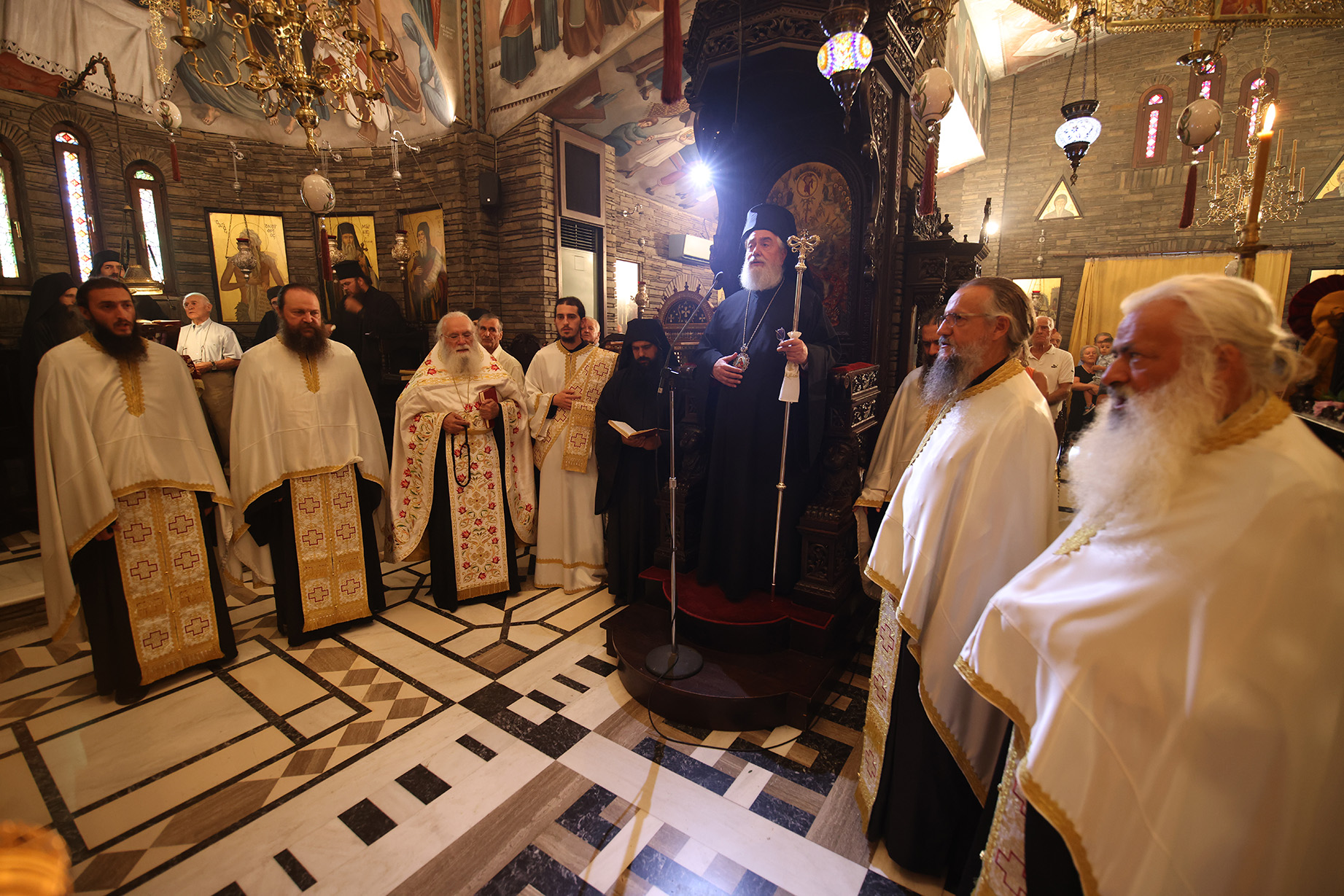 Τα εγκώμια της Υπεραγίας Θεοτόκου στην Ιερά Μονή Τρικόρφου Φωκίδος ...