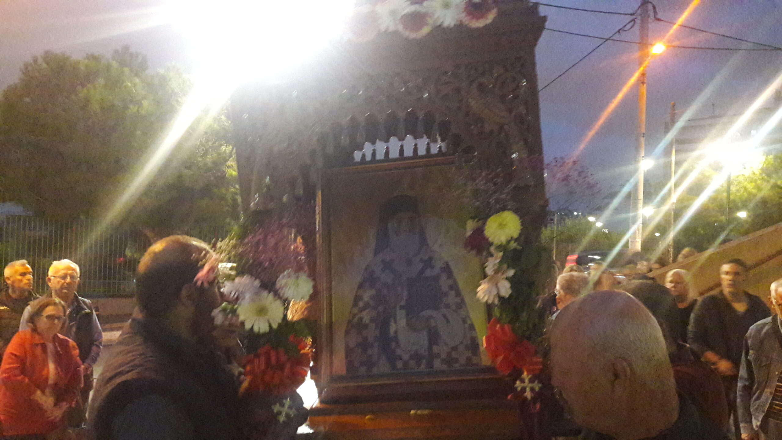 Η ενορία του Αγίου Βασιλείου Δήμου Αγίου Δημητρίου τίμησε τον ...