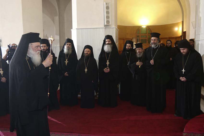 Στον εσπερινό του Αγίου Πορφυρίου στο Μήλεσι Αττικής ο Αρχιεπίσκοπος ...