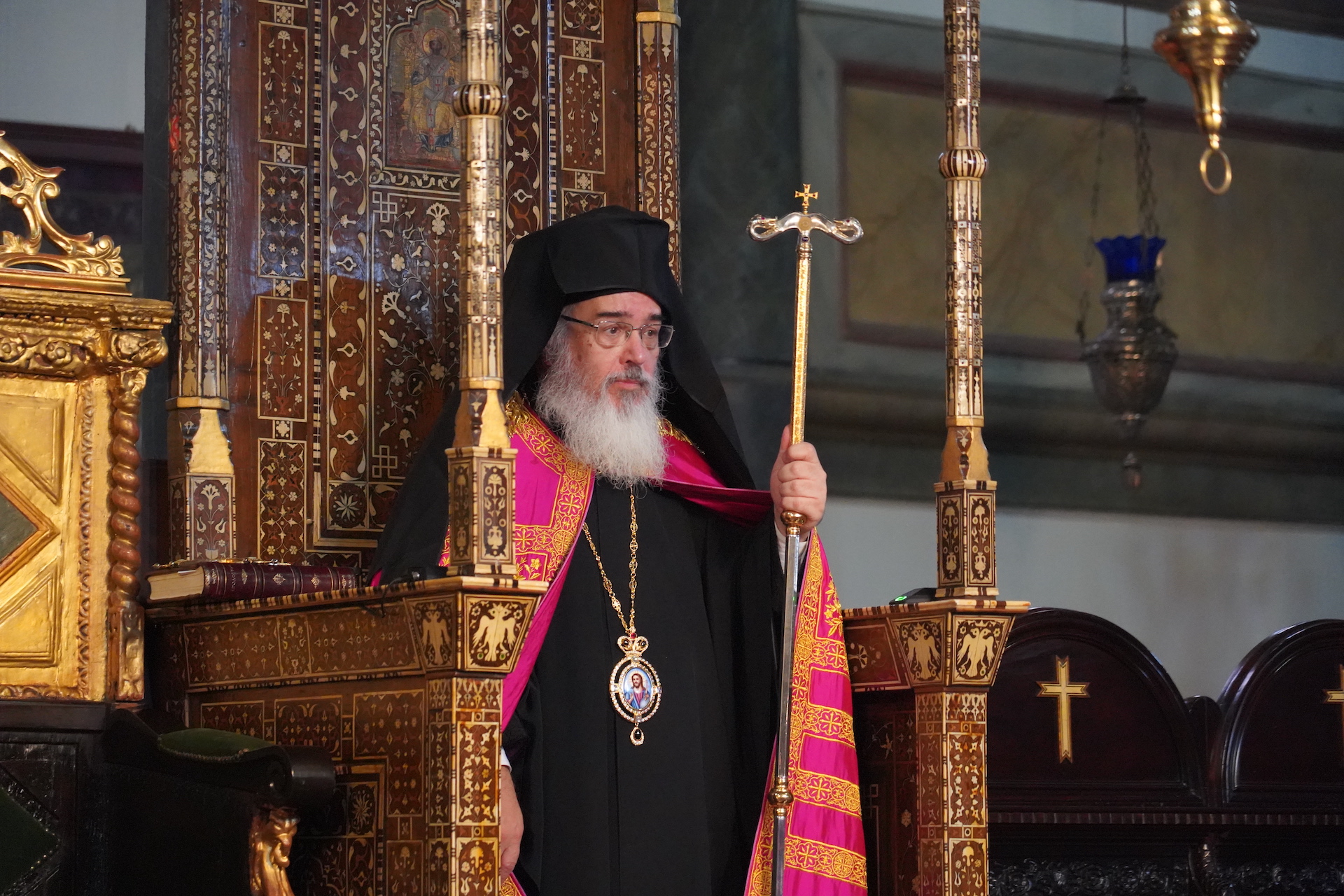 Χοροστασία του Μητροπολίτη Νικοπόλεως και Πρεβέζης στον Πάνσεπτο ...