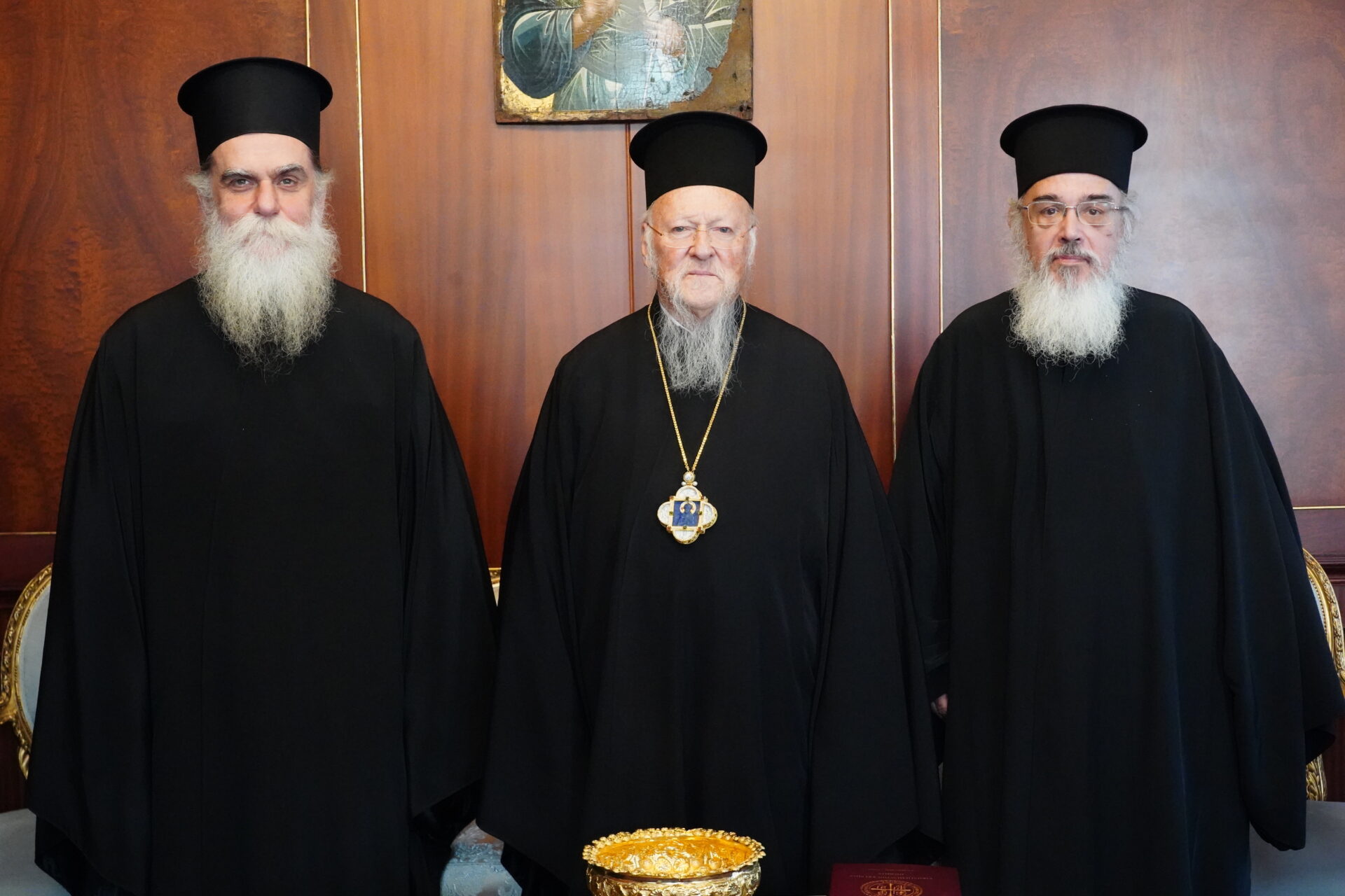 Χοροστασία του Μητροπολίτη Νικοπόλεως και Πρεβέζης στον Πάνσεπτο ...