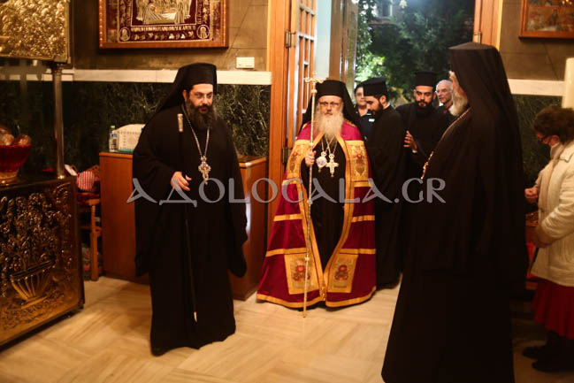 Ο Επίσκοπος Φωτικής Νεκτάριος στον εσπερινό του Αγίου Σάββα στο ...
