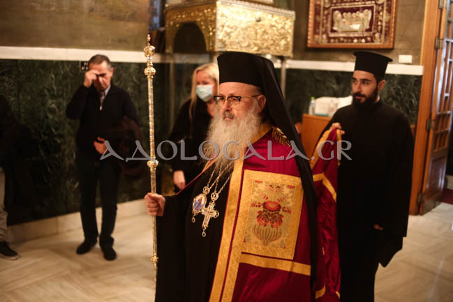Ο Επίσκοπος Φωτικής Νεκτάριος στον εσπερινό του Αγίου Σάββα στο ...